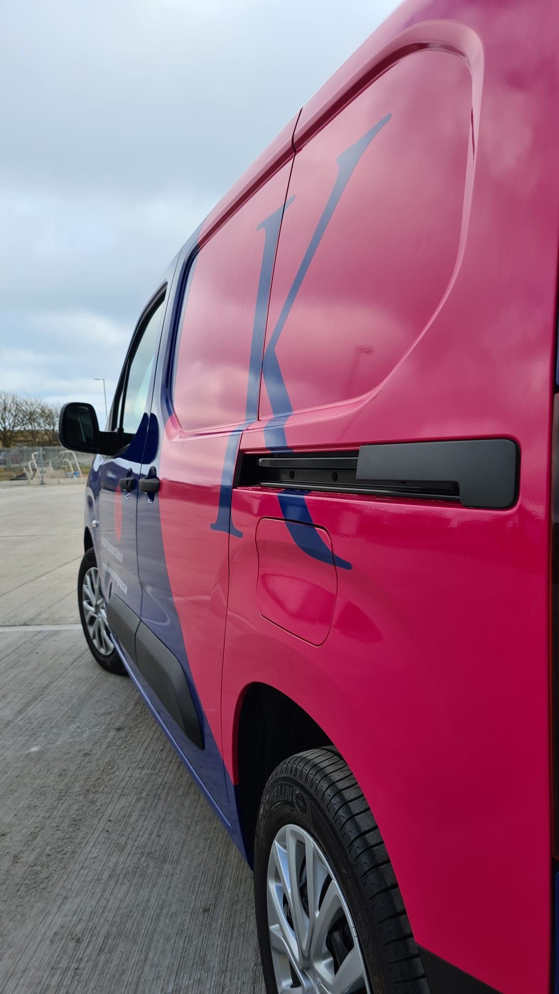 Vehicle Graphics - Vantage signs Vantage signs